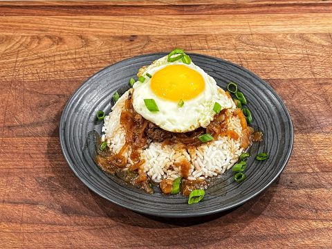 Loco Moco Recipe - Cooking with CJ
